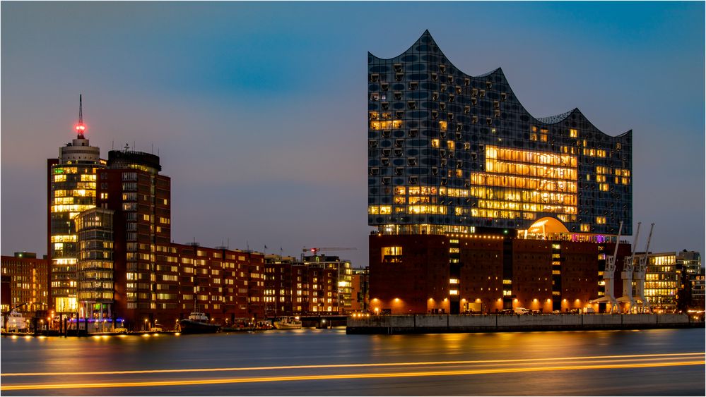 L i c h t s i n f o n i e Foto & Bild | hamburg, elbe ...