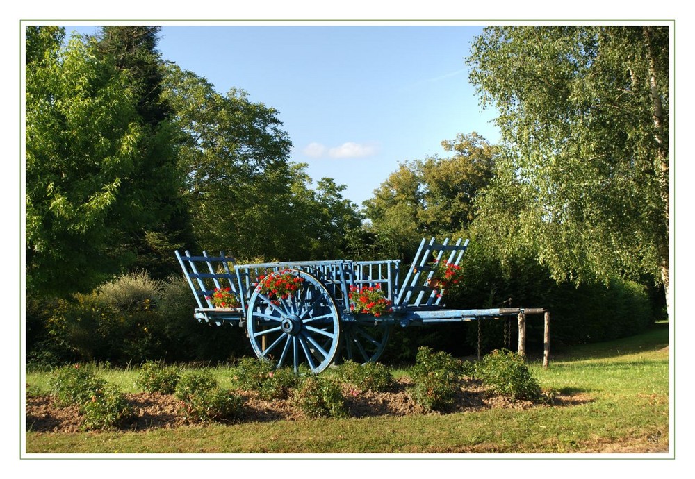 la charette bleue photo et image | divers, objets, nature Images ...