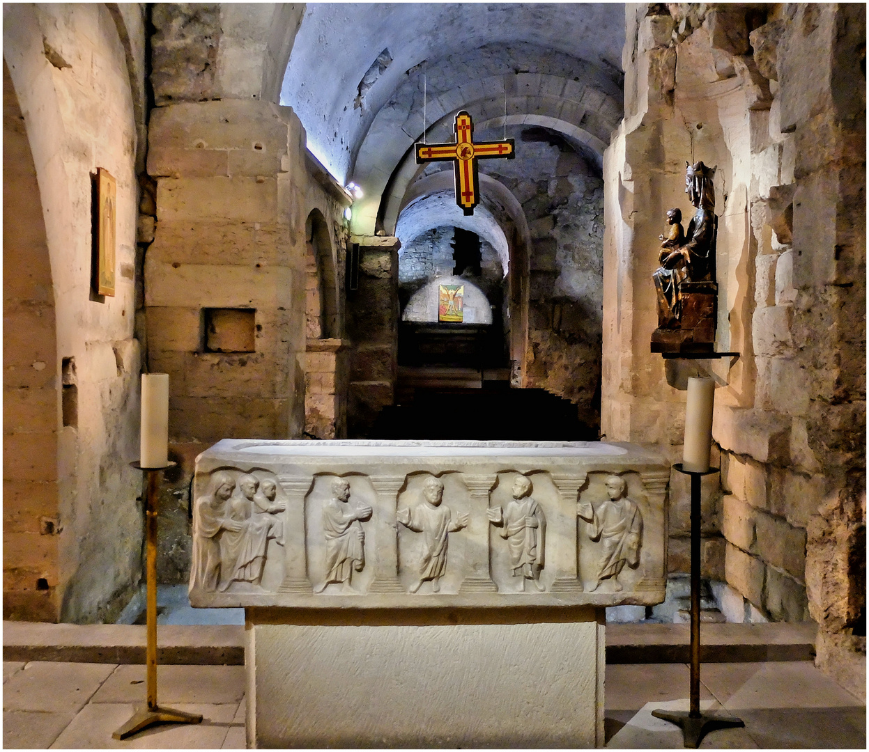 La Crypte (1) photo et image | europe, france, provence-alpes-côte d ...