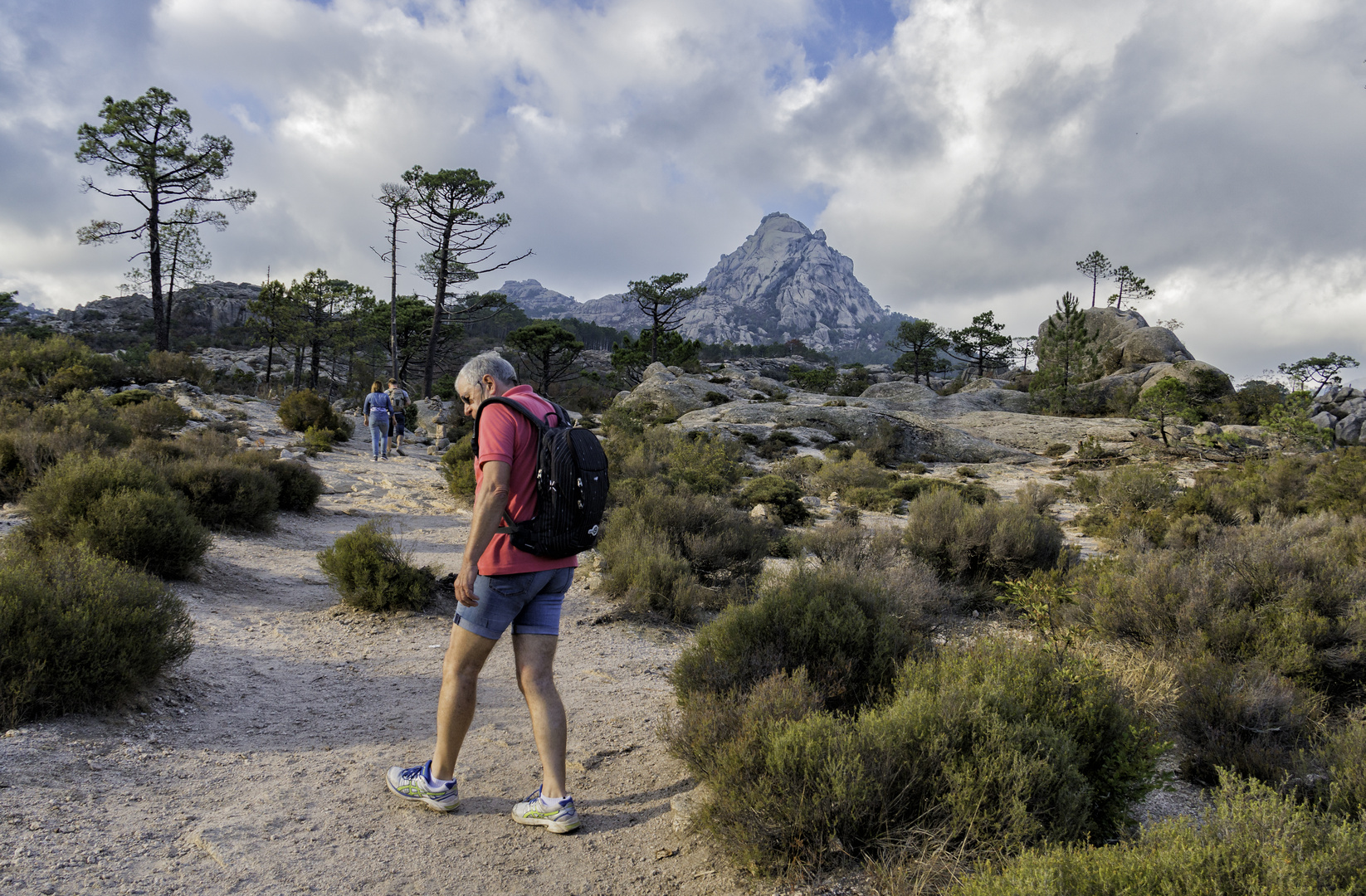 la descente. L'Ospédale avec mon sherpa préféré . photo et image ...
