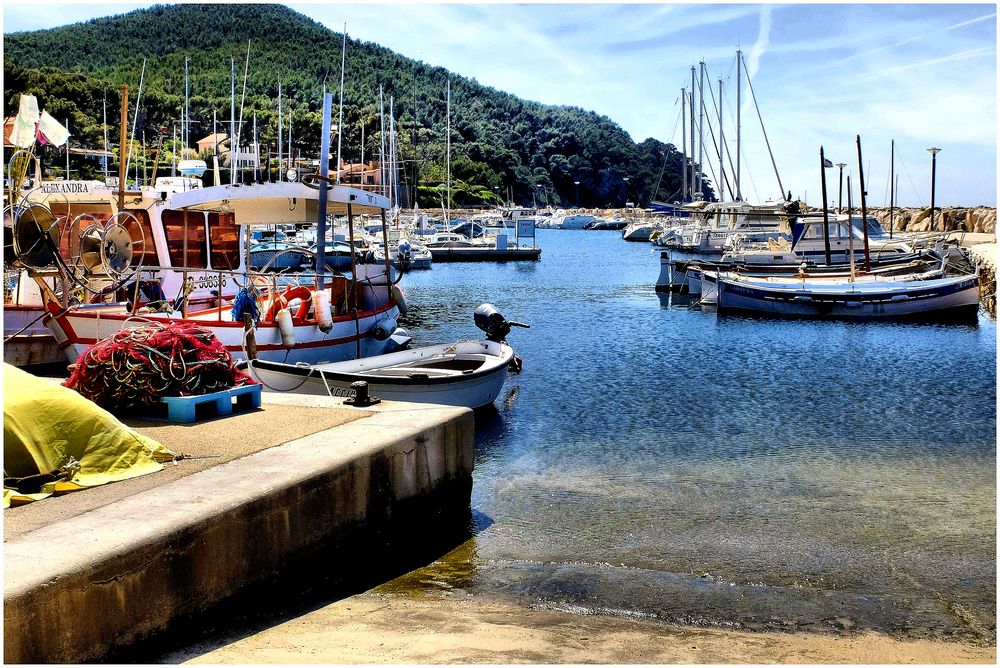 La mer en pente douce photo et image | naval, provence, sujets Images ...