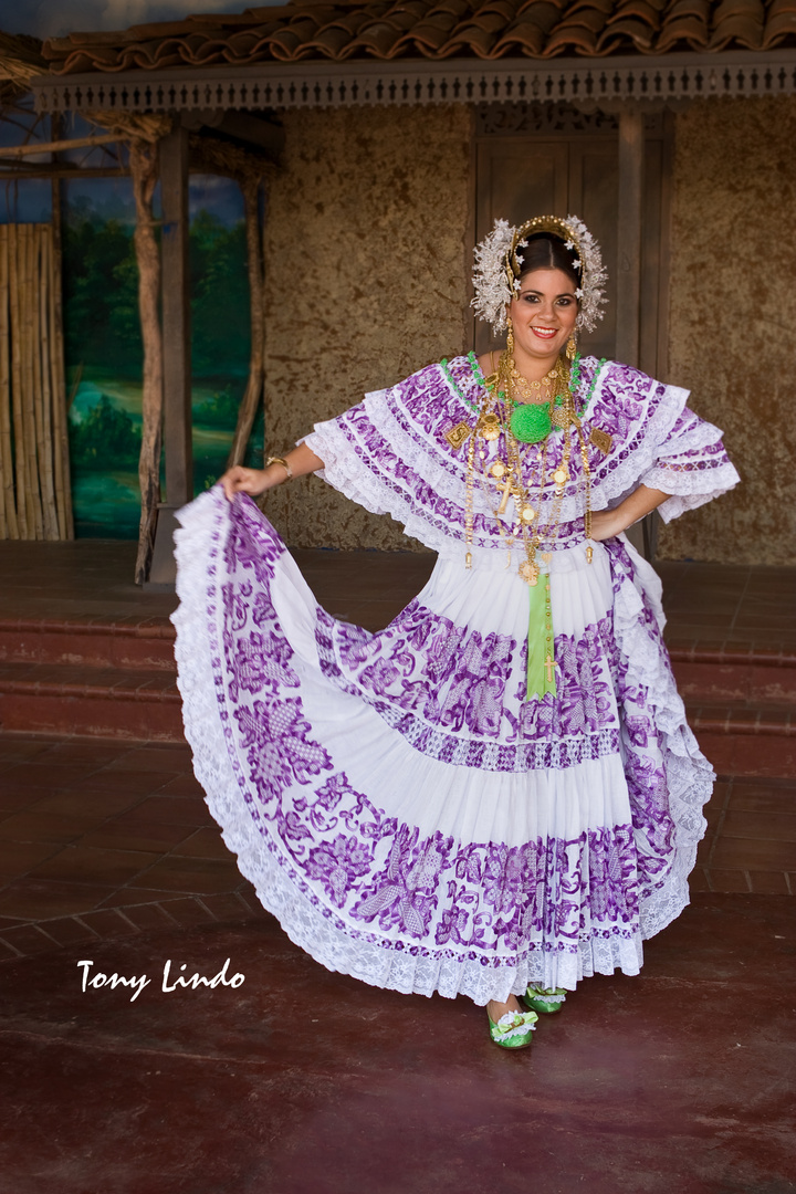 La pollera panameña Imagen & Foto | arte y cultura, motivos Fotos de ...
