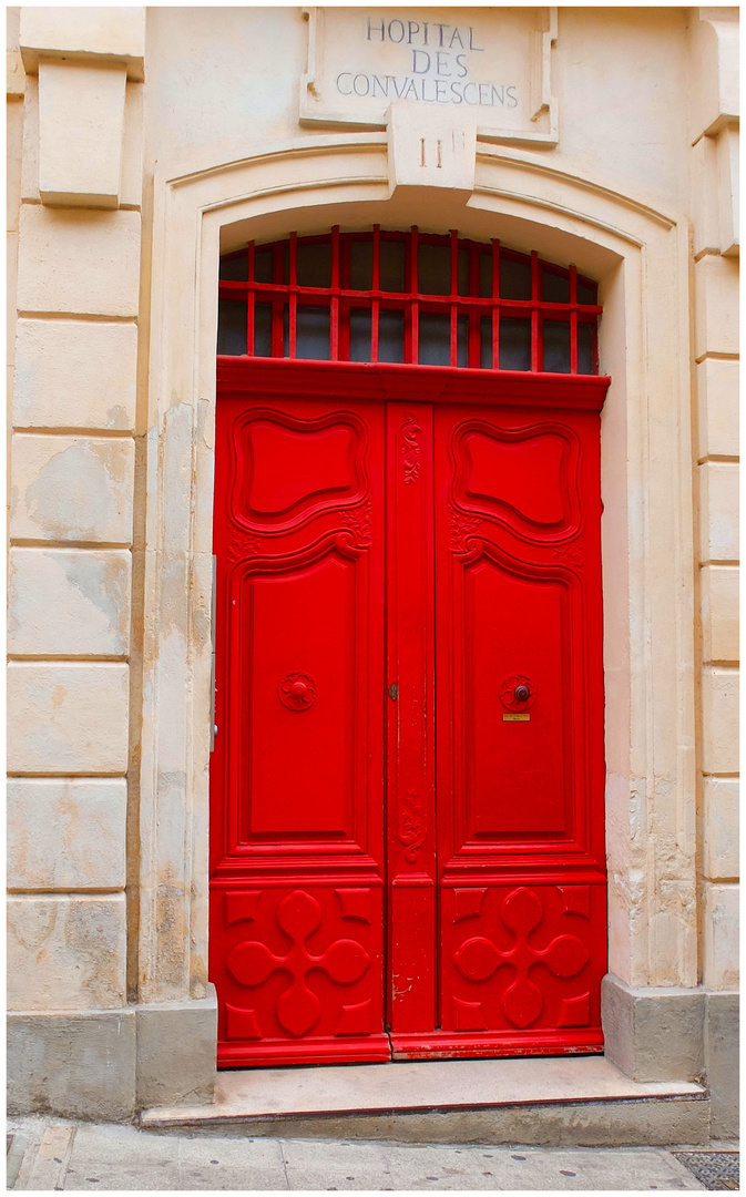 La porte rouge photo et image | europe, france, provence-alpes-côte d ...