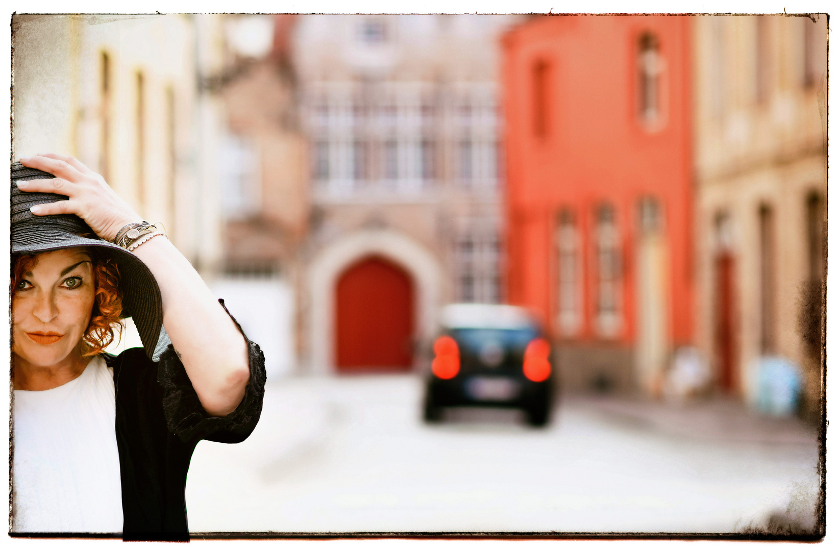 la rencontre manquée Foto & Bild | street, outdoor, woman Bilder auf ...