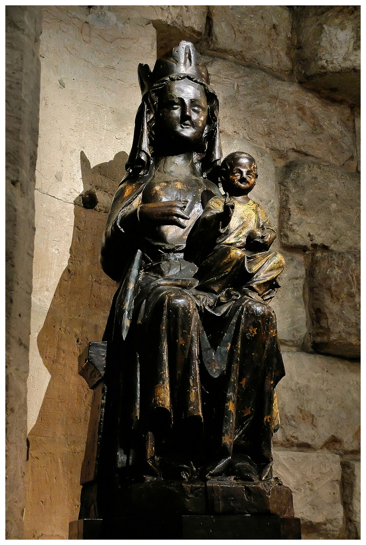 La Vierge noire photo et image | statues, sculptures, marseille, sujets ...