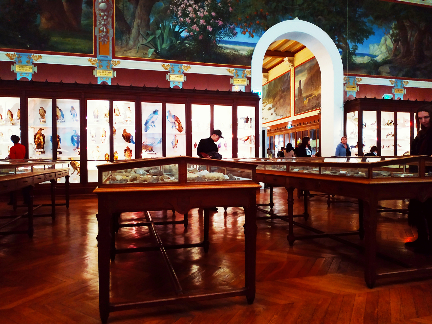 La visite au musée (3) photo et image | france, world, arts Images ...