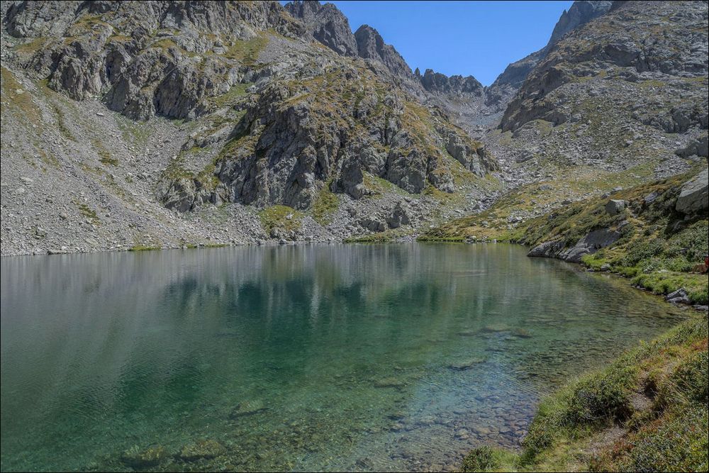 Lac Autier 2275m d'altitude Mercantour photo et image | paysages, lacs ...