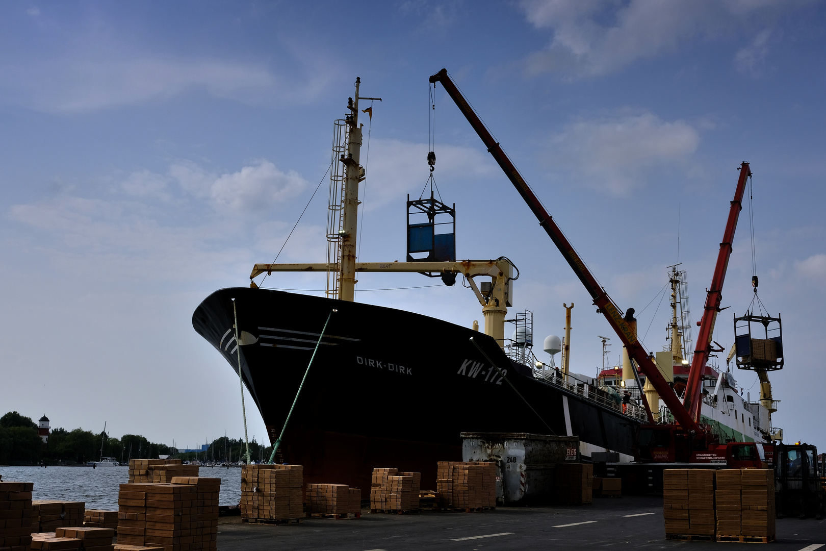 Ladung löschen Foto & Bild | industrie und technik, technik-details ...