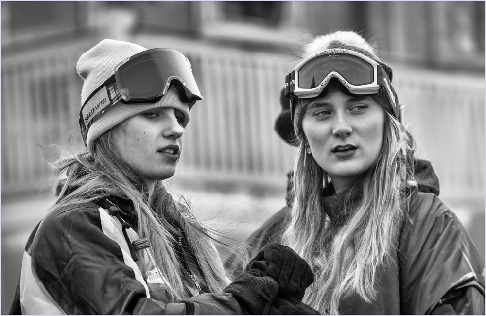 Lässig Foto & Bild | portrait, streetfotografie mit menschen, monochrom Bilder auf fotocommunity