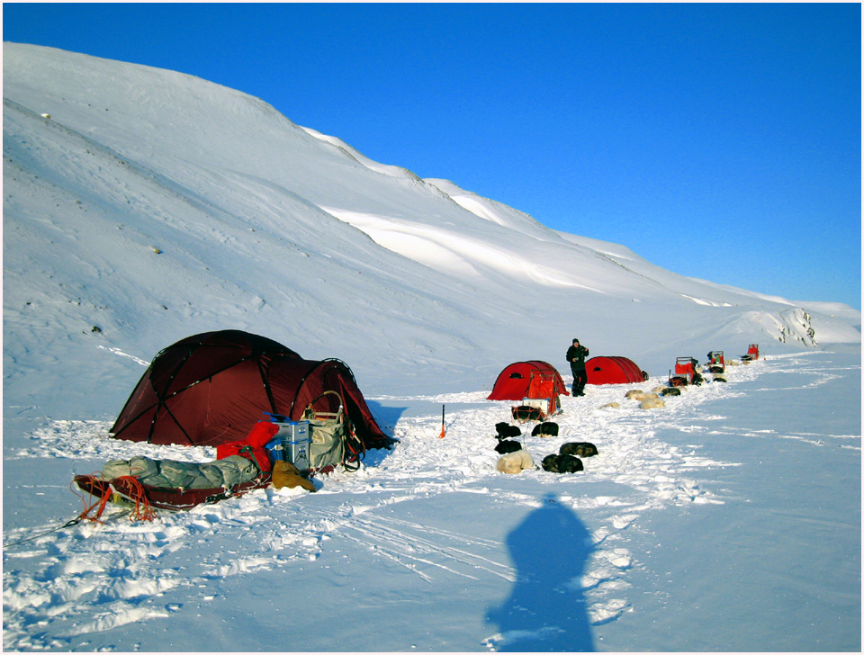 Lager 1 auf 78,3 Grad Nord & Minus 30 Grad Celsius Foto & Bild | europe ...