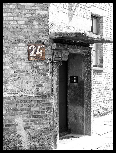 Lagerbordell Block 24 - Auschwitz Foto & Bild | reportage dokumentation ...