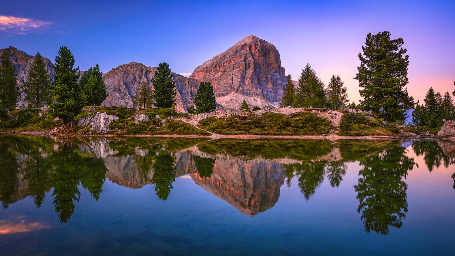 Lago di Limides und Tofana Foto & Bild | landschaft, berge, bergseen ...