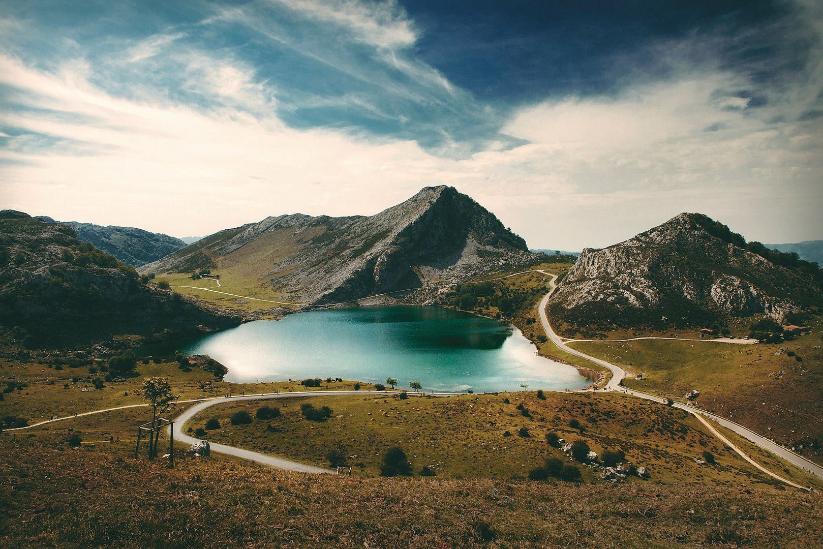 Lago Enol - Covadonga Imagen & Foto | paisajes, montañas, naturaleza ...