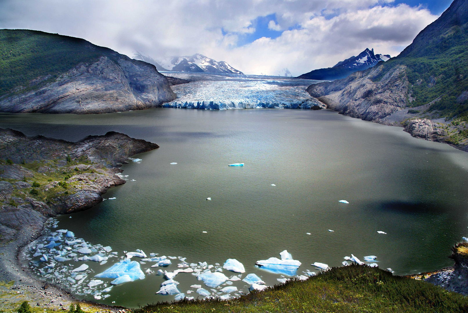 Lago Grey mit Greygletscher Foto & Bild | south america, chile, torres ...