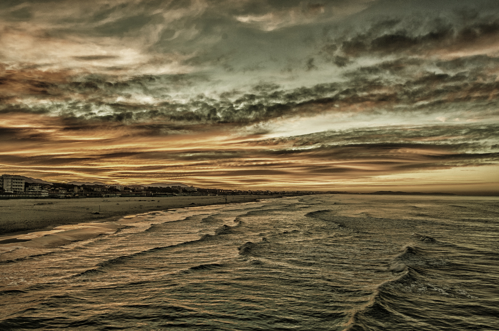 L'ALBA Foto % Immagini| paesaggi, albe e tramonti, alba e tramonti Foto ...