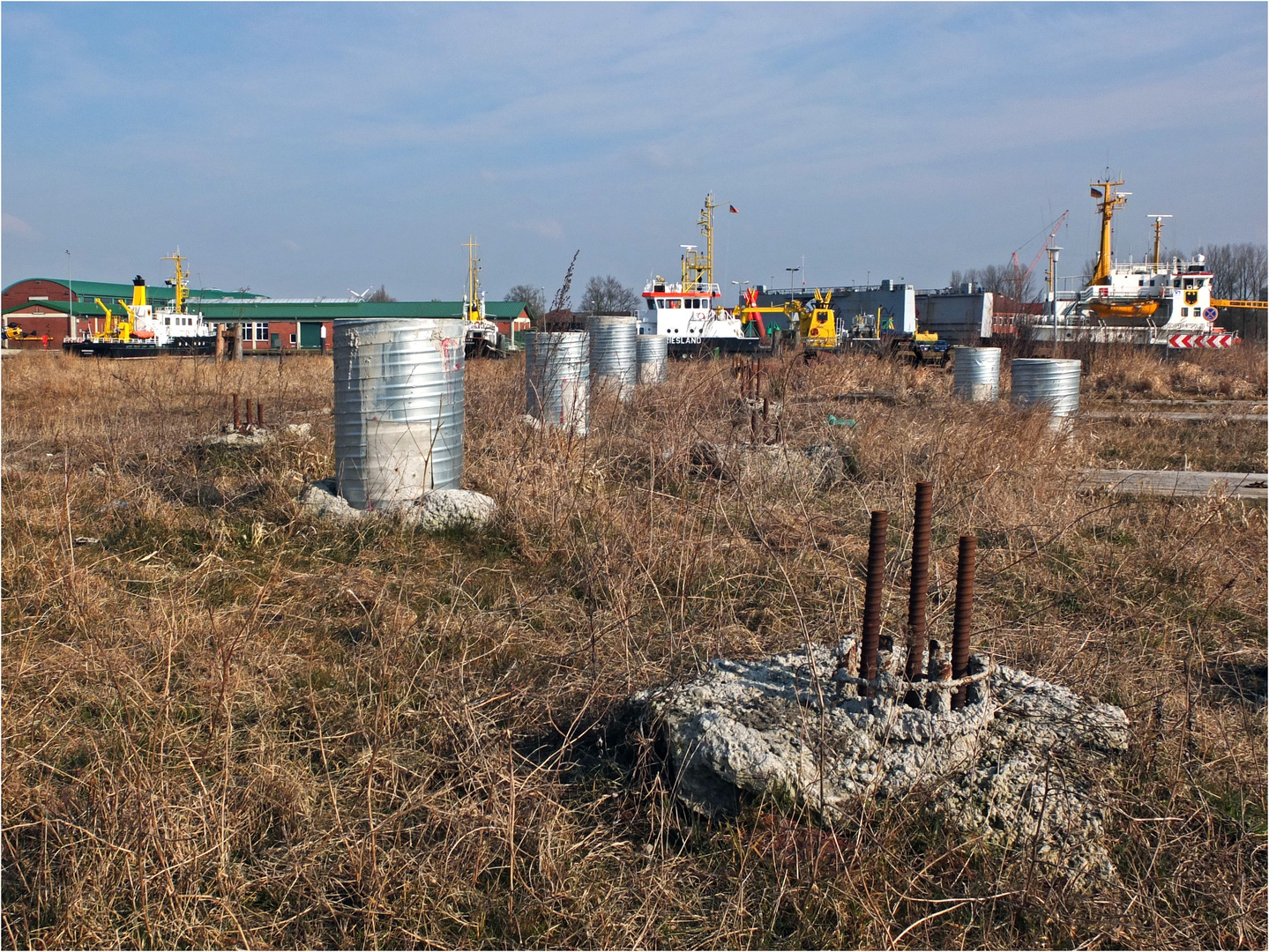 Landgang Foto & Bild | landschaft, meer & strand, emden hafenbecken se ...