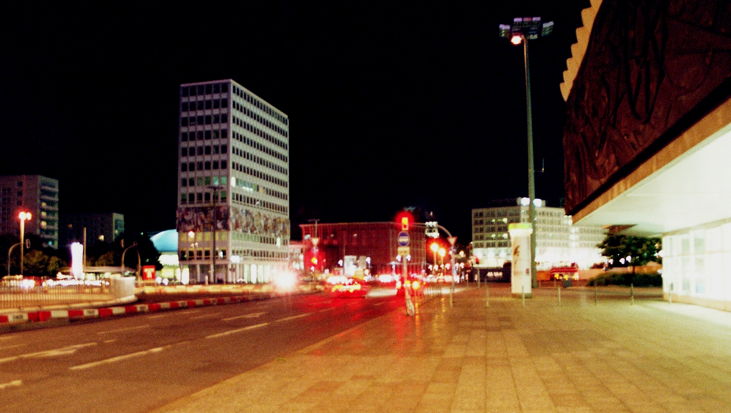 Langzeitbelichtung Foto & Bild | architektur, architektur bei nacht ...