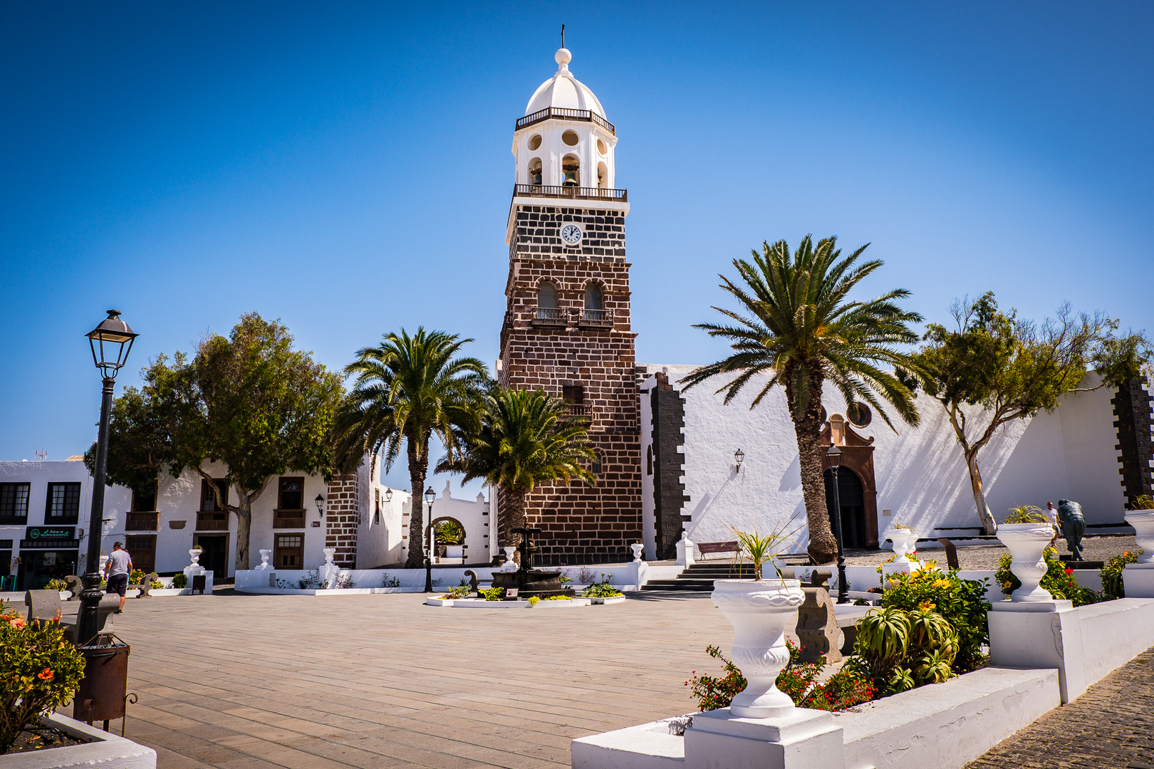 Lanzarote Teguise Foto & Bild | sommer, kirche, lanzarote Bilder auf ...