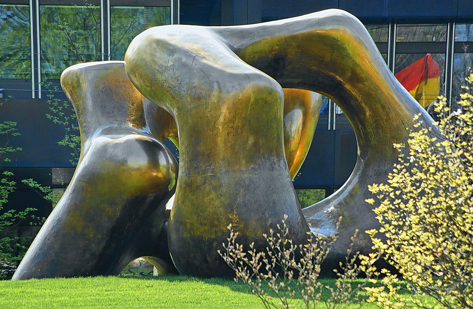 Large Two Forms Henry Moore Foto & Bild | deutschland, bonn, skulptur ...