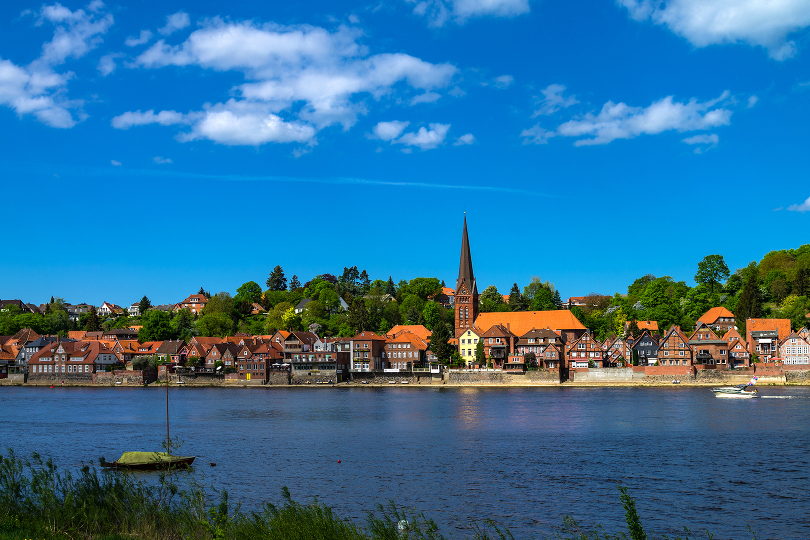 Lauenburg mit Boot Foto & Bild | lauenburg, world, deutschland Bilder ...