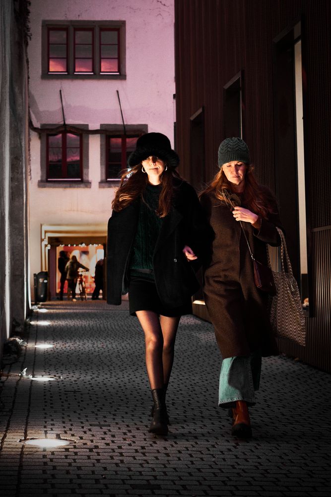 Laufsteg Foto & Bild | erwachsene menschen, streetfotografie mit menschen, fashion Bilder auf ...