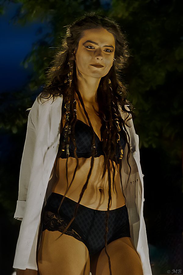 Laufsteg-Beauty Foto & Bild | erwachsene menschen, streetfotografie mit menschen, fashion Bilder ...