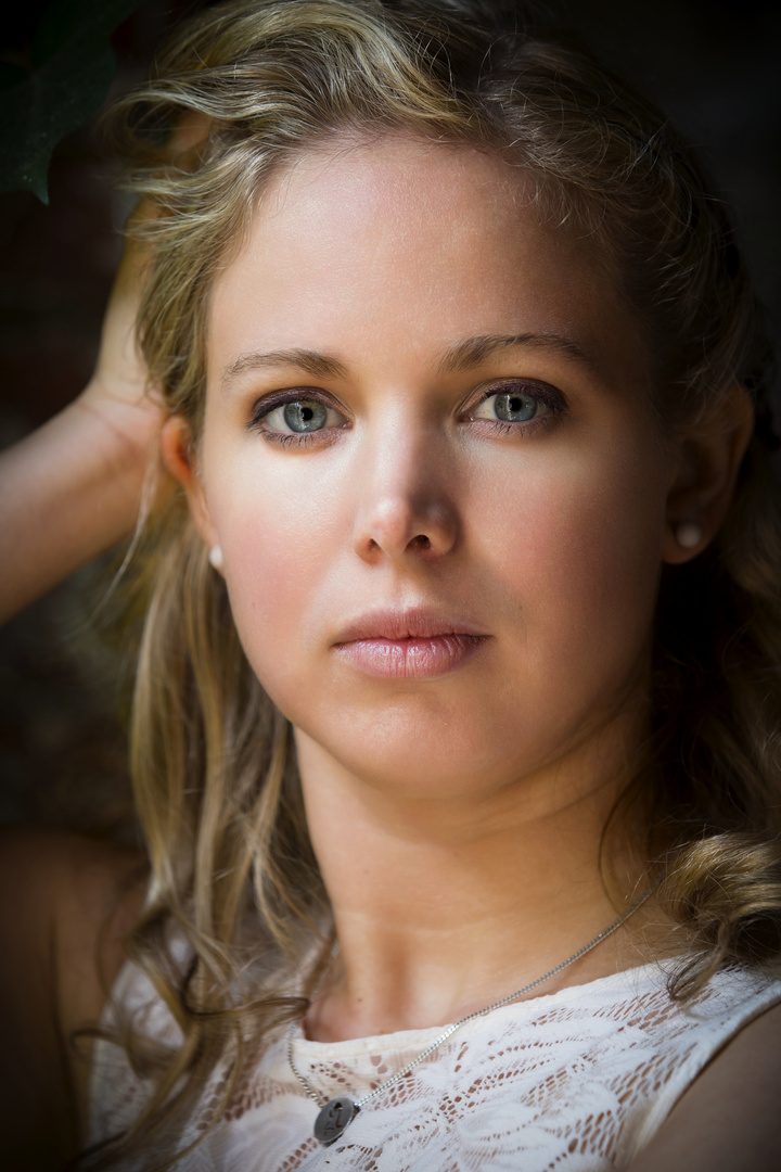 Laura #03 Foto & Bild | portrait, portrait frauen, indoor Bilder auf ...