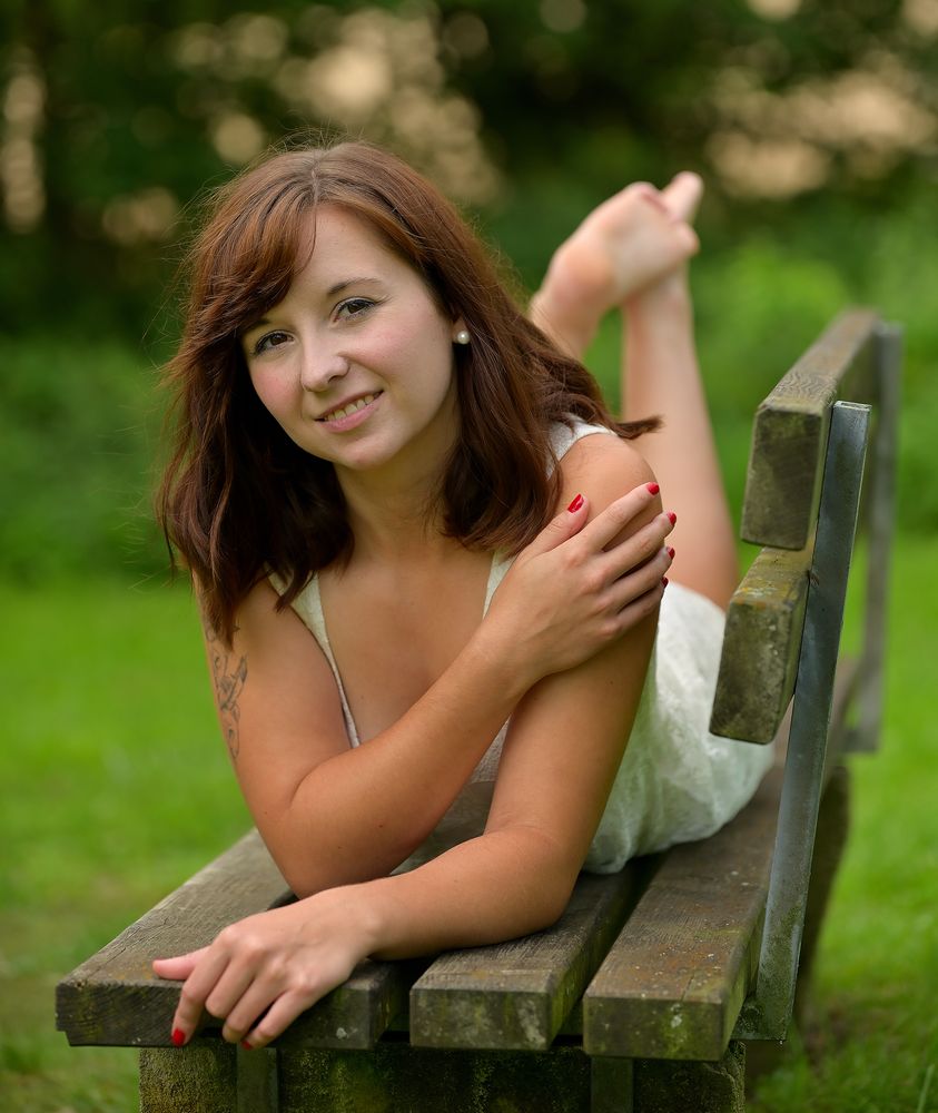 Laura +**+ Foto & Bild | outdoor, available light, portrait Bilder auf fotocommunity