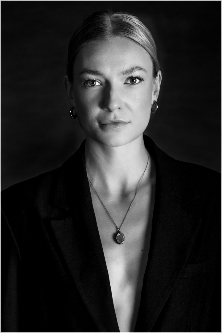 Laura Foto & Bild | portrait, portrait frauen, studio Bilder auf ...