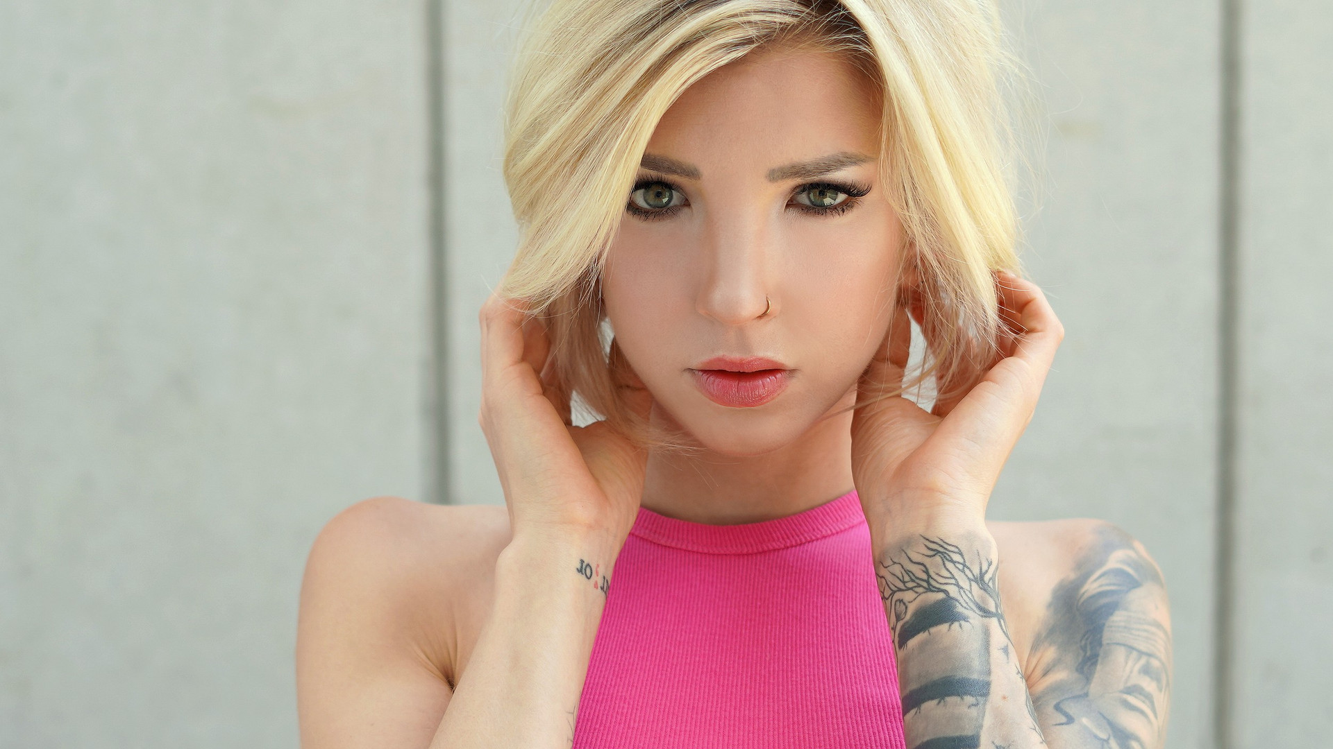 Laura in Pink Foto & Bild | outdoor, portrait, model Bilder auf ...