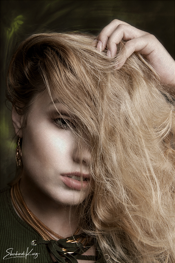 Laura Re - First time - part 2 Foto & Bild | studio, girl, portrait ...