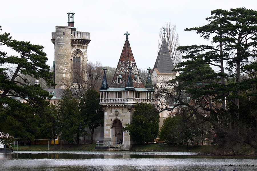 *Laxenburg Foto & Bild | architektur, sakralbauten, natur Bilder auf ...