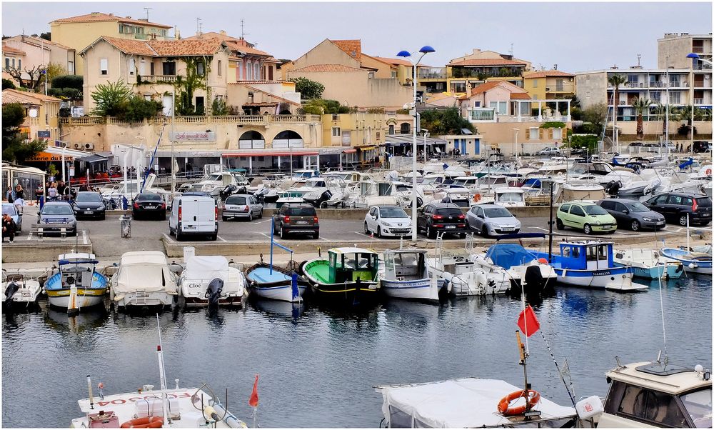 Le fanion rouge... photo et image | europe, france, provence-alpes-côte ...