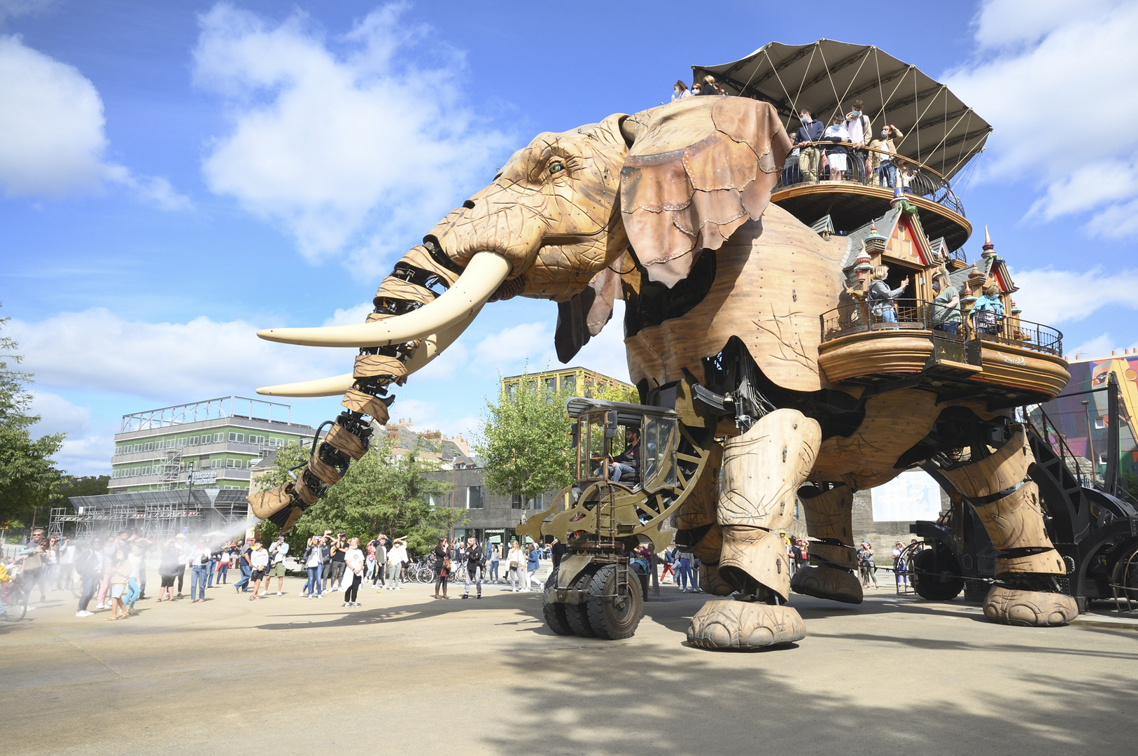 le grand éléphant Foto & Bild | fotos, france, dokumentation Bilder auf ...