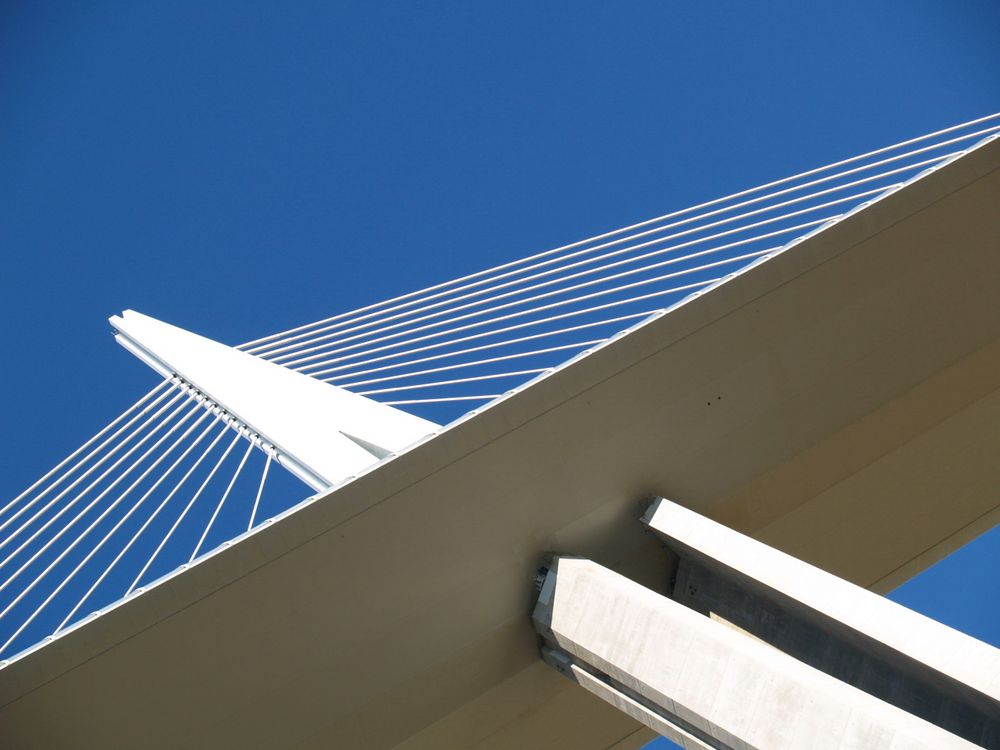 Le pont de Millau photo et image | architecture, sous les ponts ...