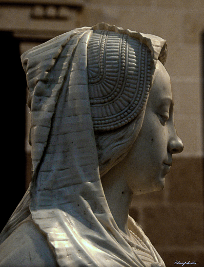 Le profil de La Prudence photo et image | statues, sculptures, eglises ...