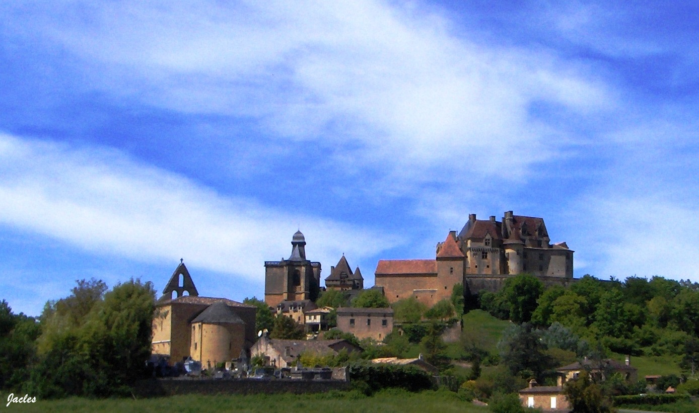 Le village de Biron photo et image | paysages, chateau, biron Images ...
