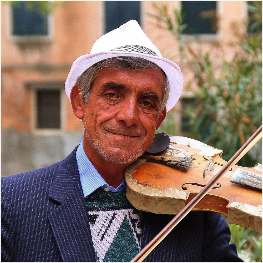 Le violoniste de Venise photo et image | portraits, portraits au ...
