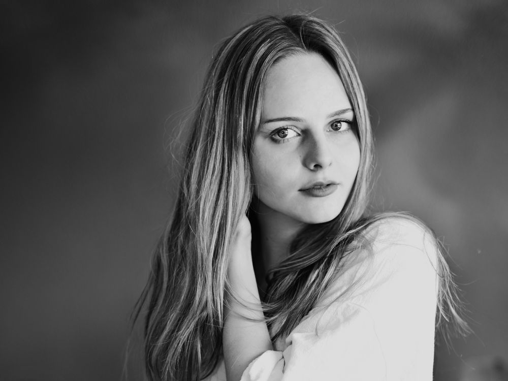 Lea Foto & Bild | portrait, portrait frauen, indoor Bilder auf ...