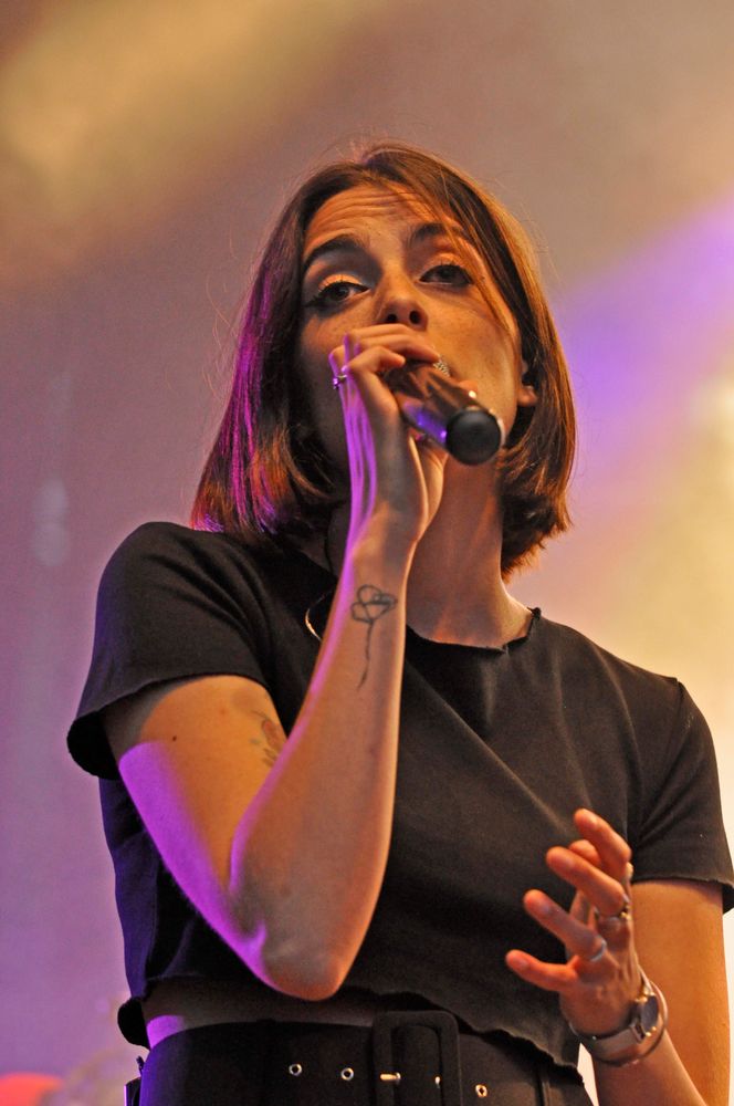 Léa paci en concert a pessac (2) photo et image | musique et concerts ...