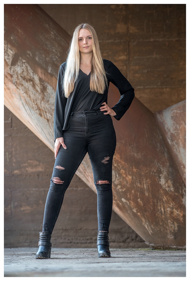 Lea steht oben Foto & Bild | lea Bilder auf fotocommunity