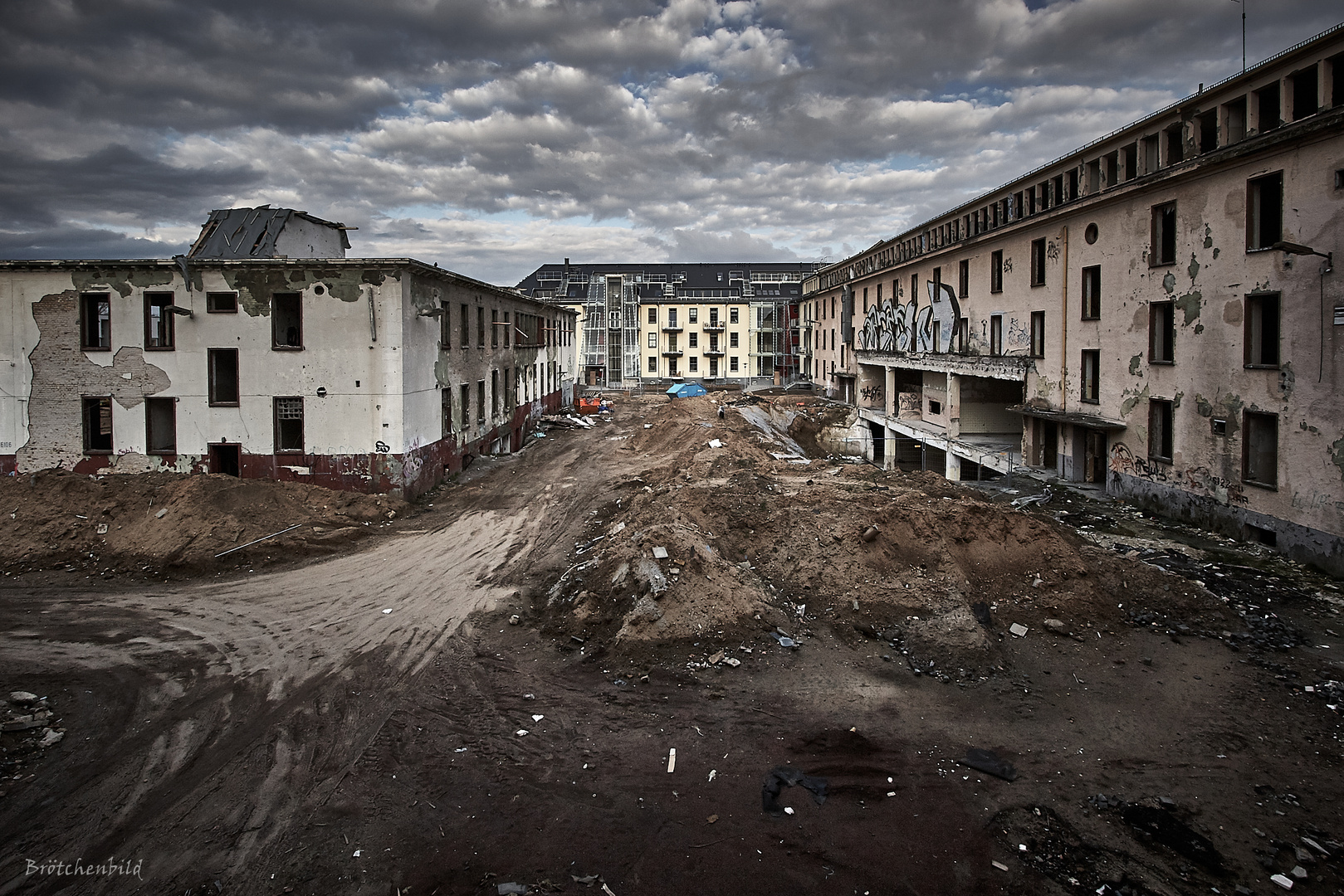 Lee Barracks Mainz Bld. 6122, März 2009 Foto & Bild | architektur, lost ...