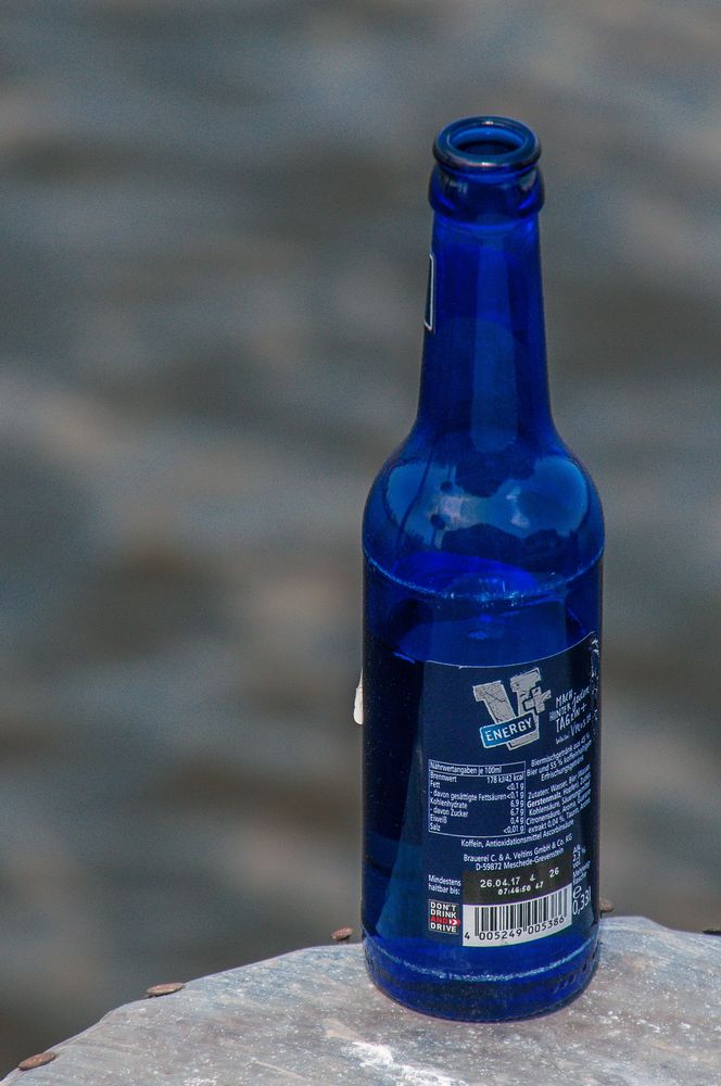 Leergut Foto & Bild | abstraktes, farben, formen Bilder auf fotocommunity