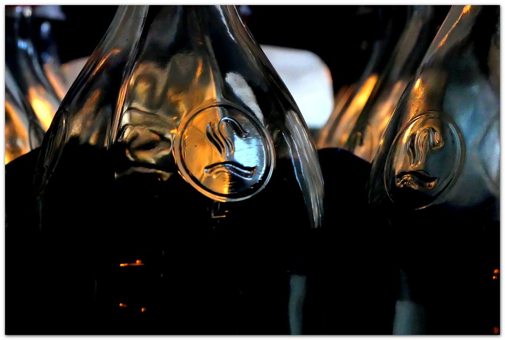 Leergut Foto & Bild | spezial, sonnenuntergang, wasser Bilder auf ...