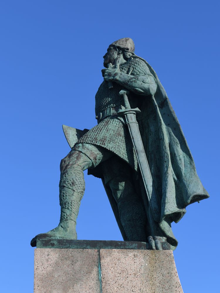 Leifur der Glückliche Foto & Bild | world, winter, denkmal Bilder auf ...