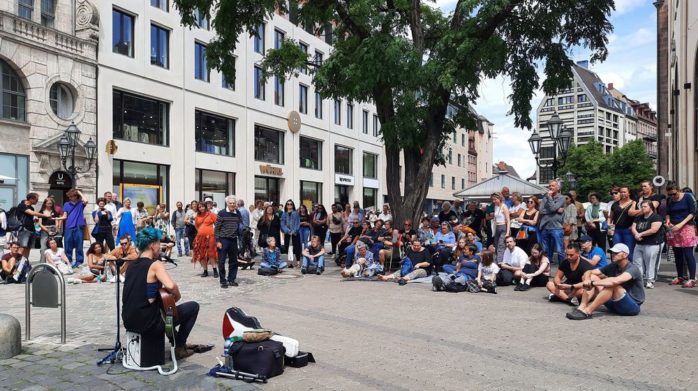 leise Töne Foto & Bild | erwachsene menschen, streetfotografie mit menschen, projekte Bilder auf ...