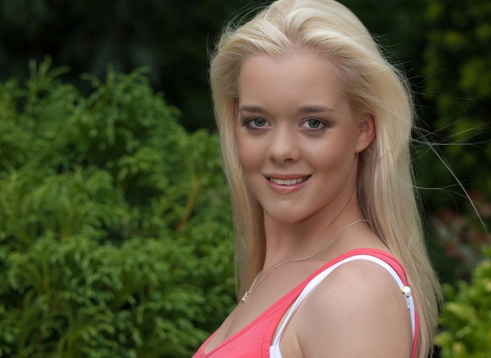 Lenja Foto & Bild | portrait, portrait frauen, outdoor Bilder auf ...