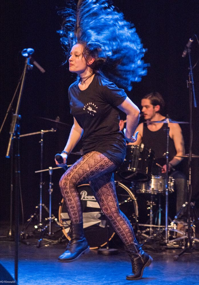 "Letters Sent Home" Foto & Bild | konzert, blau, haare Bilder auf ...