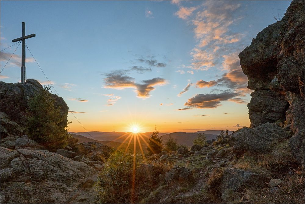 Letzte Sonnenstrahlen Foto & Bild | sonnenuntergang, wald, abendstimmung Bilder auf fotocommunity