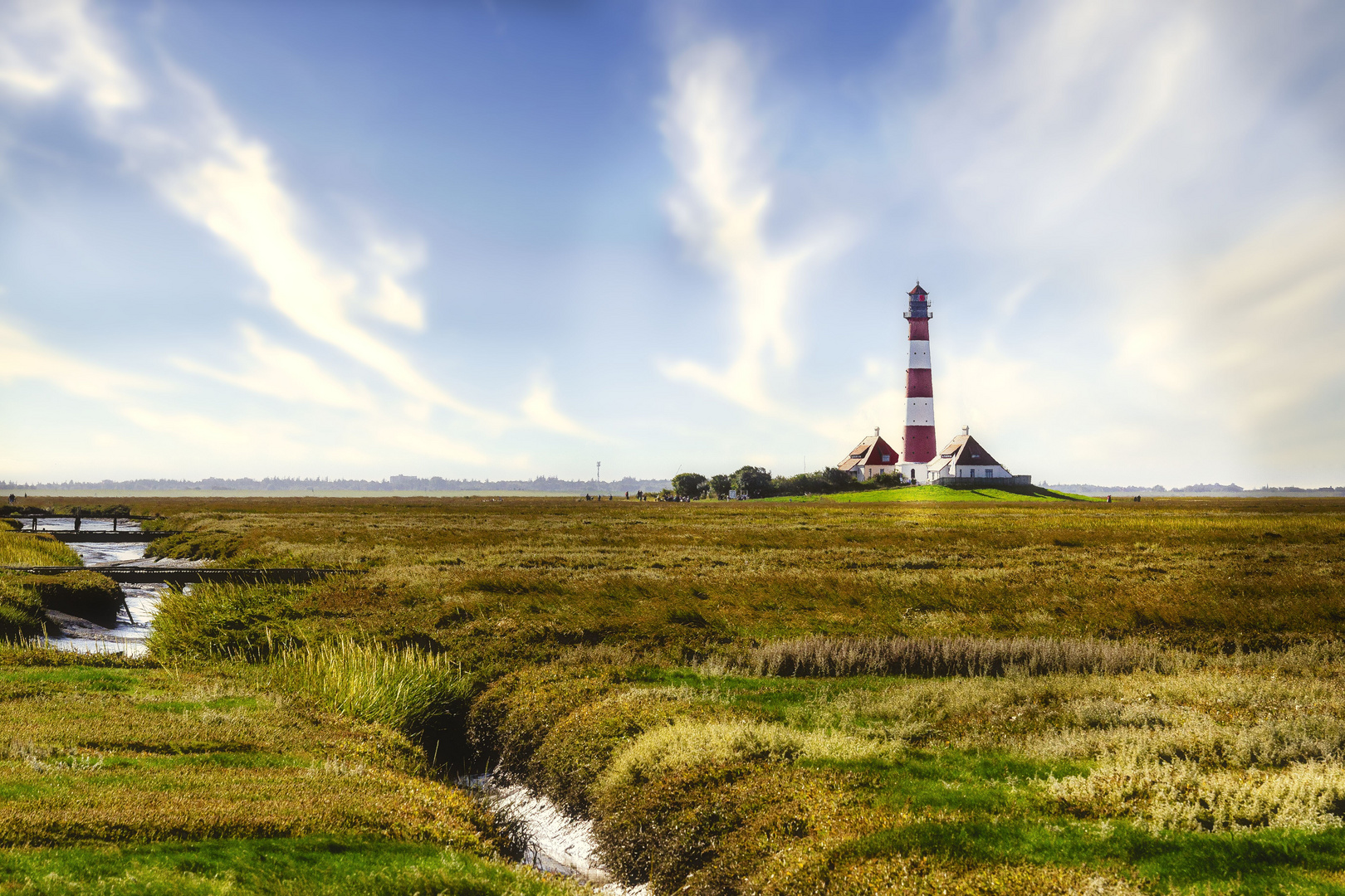 Leuchtturm in Westerheversand Foto & Bild | architektur, deutschland ...